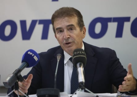 «Σόου» Χρυσοχοΐδη για ΟΠΕΚΕΠΕ